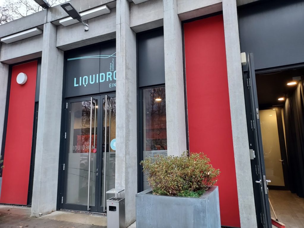 Liquidrom – Sauna, Wellness und musikalisches Baden in Kreuzberg ...
